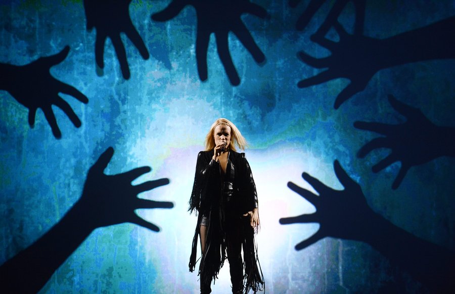 Júróvisíon í kvöld: Sögur af Pig Wam, Wintris-viðtölum og Ísland að keppa